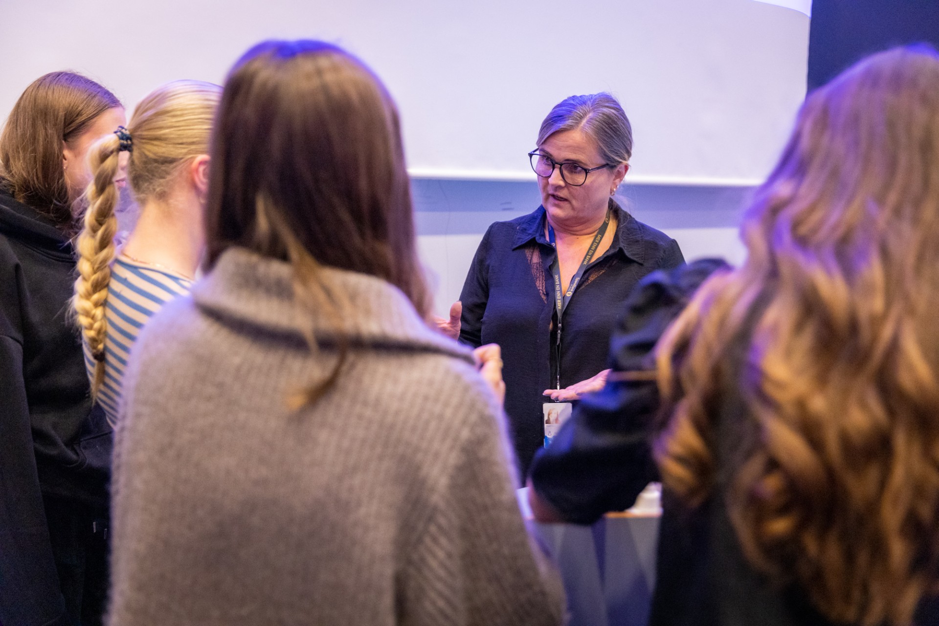 Lærer ungdomsskoleelevene om smart hverdagsøkonomi | SpareBank 1 Sør-Norge