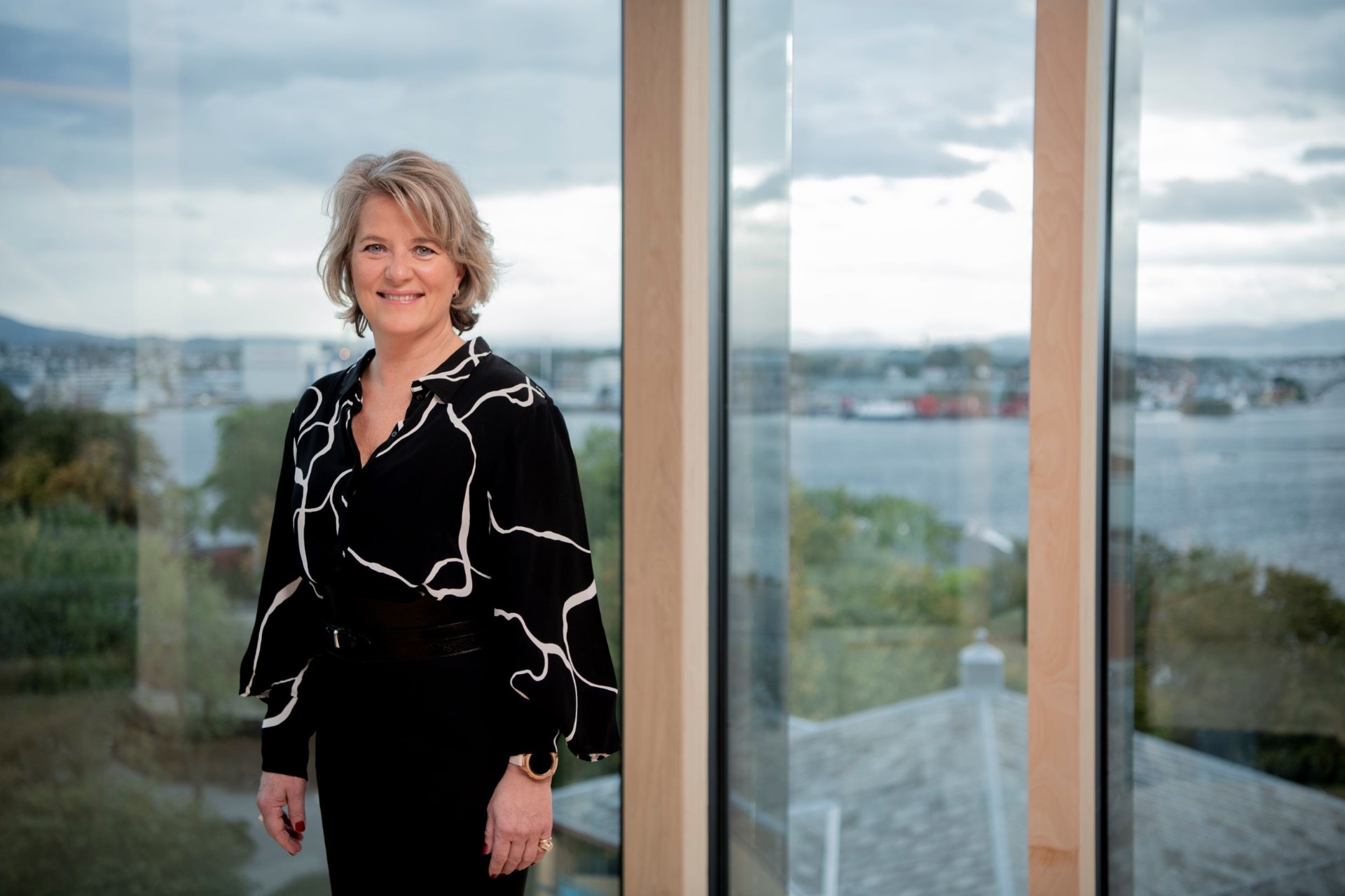 Et sterkt resultat preget av økte inntekter, lavere tap og god kostnadskontroll | SpareBank 1 ...